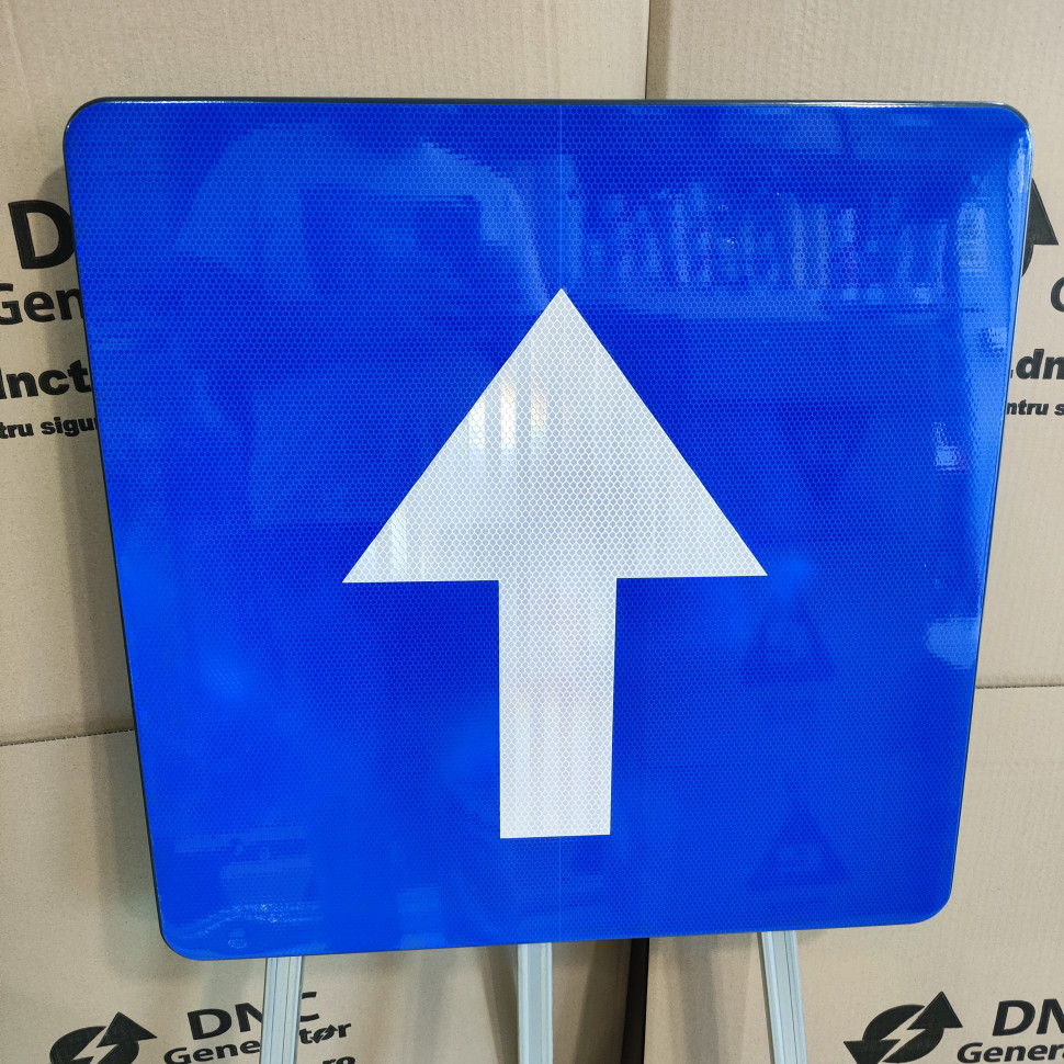 Sens unic G4, Indicator rutier | Semn de circulatie ― DNC Trafic